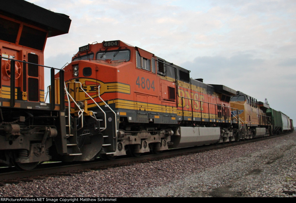 BNSF 4804